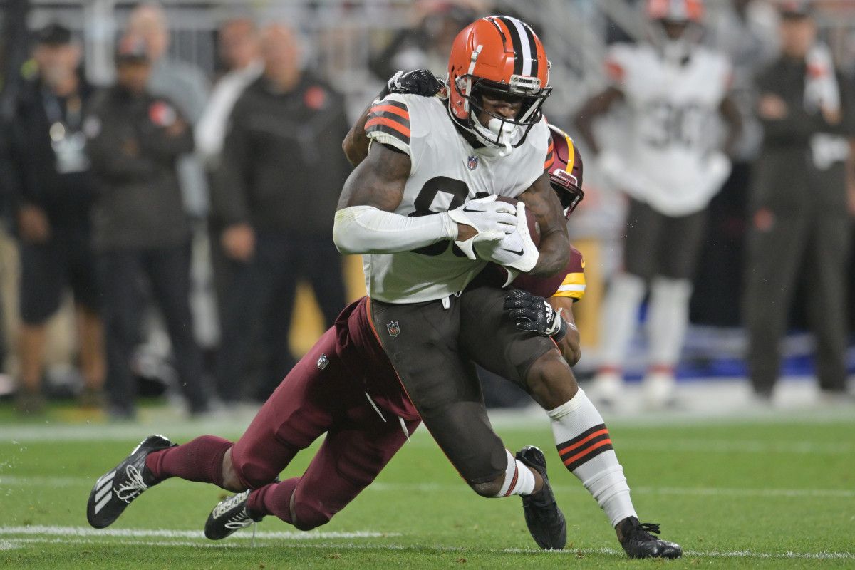 Browns Elevate 2 Players From Practice Squad - Sports Illustrated ...
