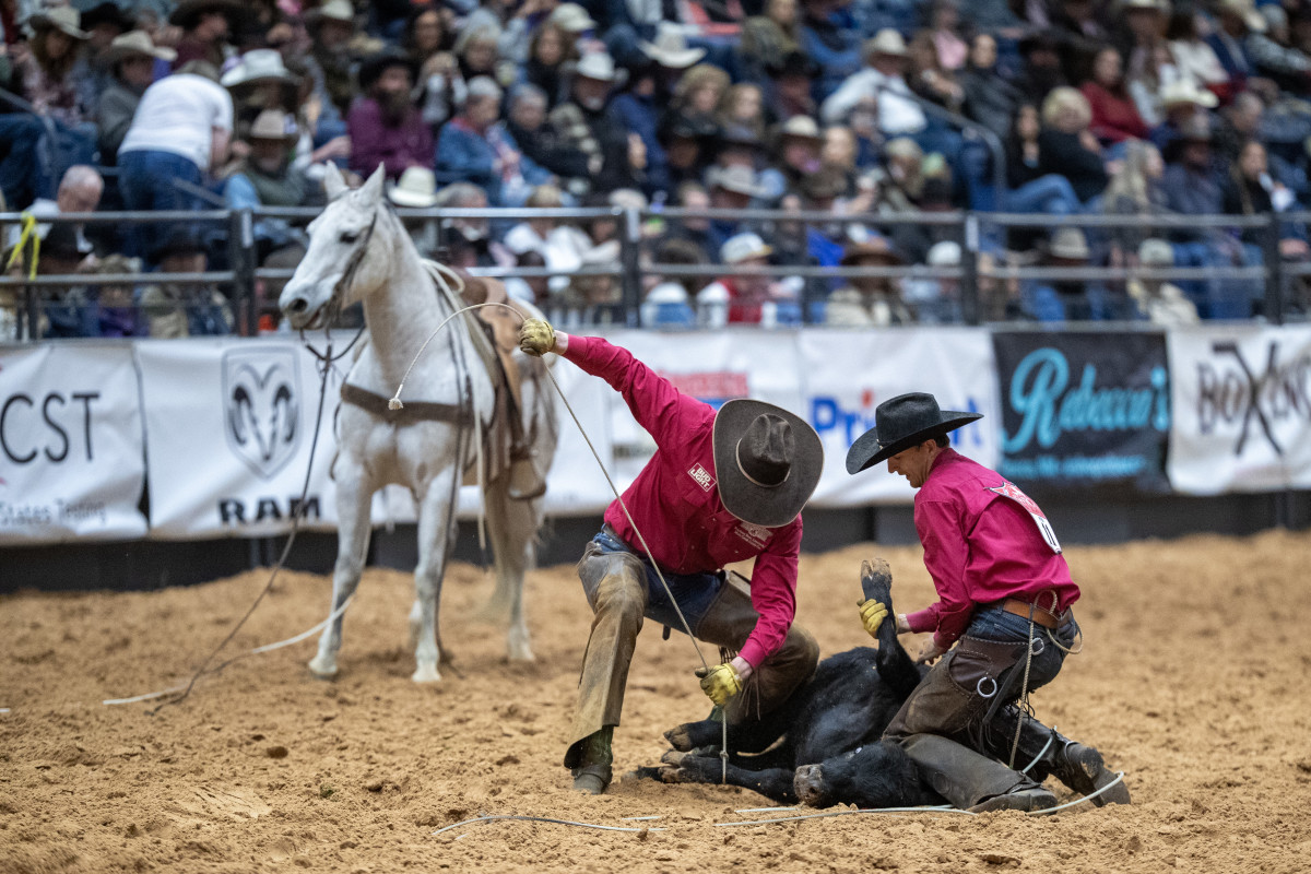 Corey Hurd Named 2023 WCRR Top Hand - Sports Illustrated Rodeo Daily ...