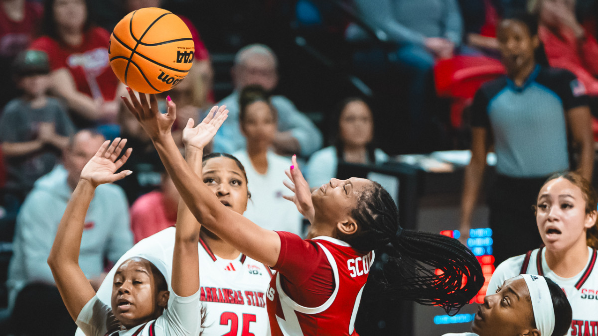 Razorbacks' freshman Tahlia Scott scores 34 in win over ASU - Sports ...