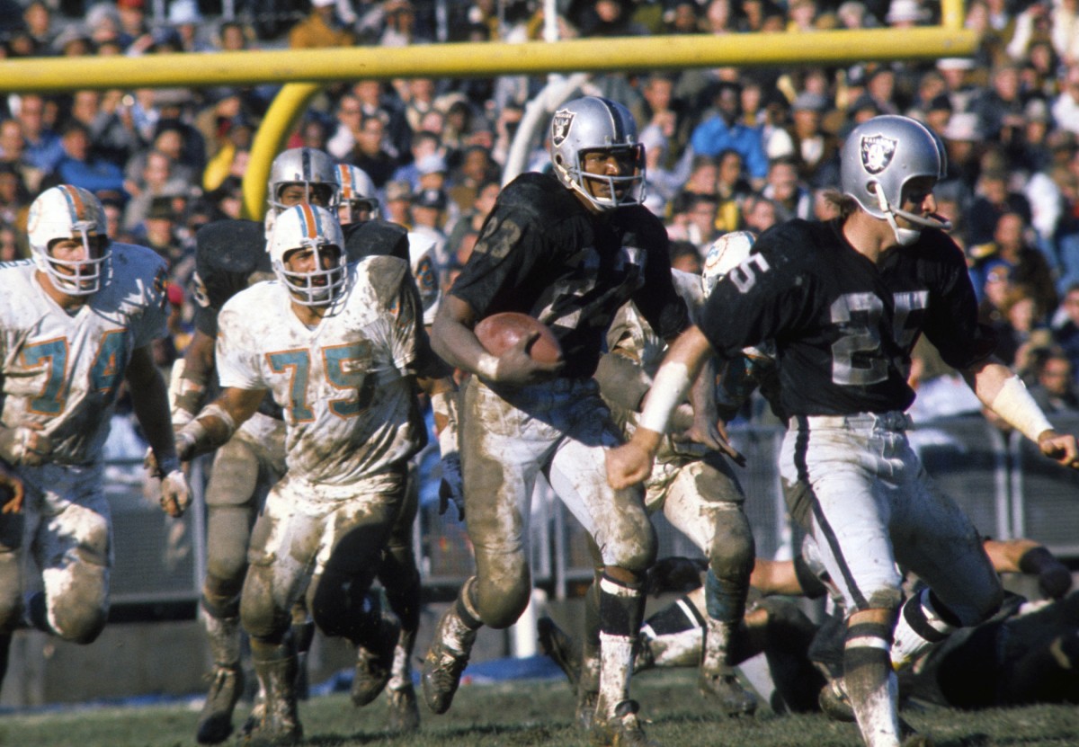 Las Vegas Raiders-Miami Dolphins series has a catch to it - Sports Illustrated Las Vegas Raiders ...