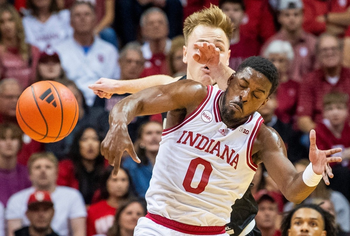 Point Spread: Latest Line on Indiana Hoosiers versus Connecticut ...