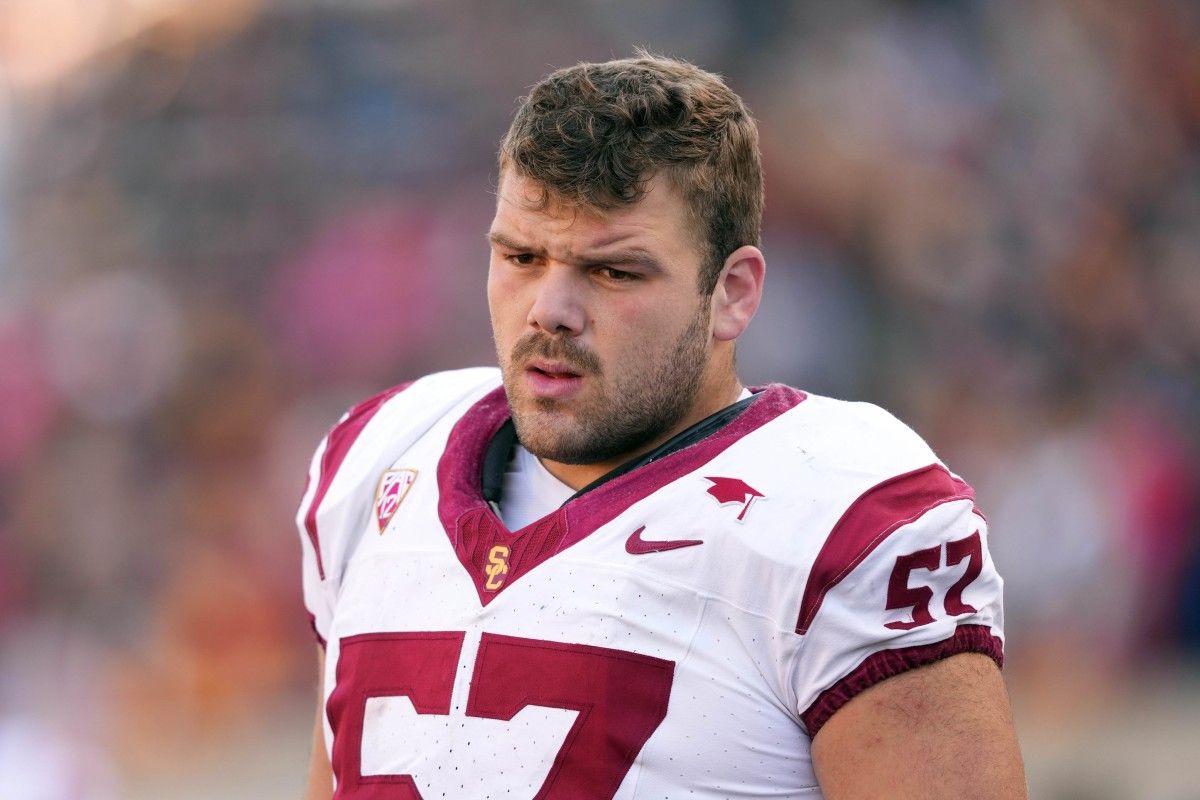 USC Football: Sixth-Year Senior Ends Trojans Run In Misery Vs UCLA ...