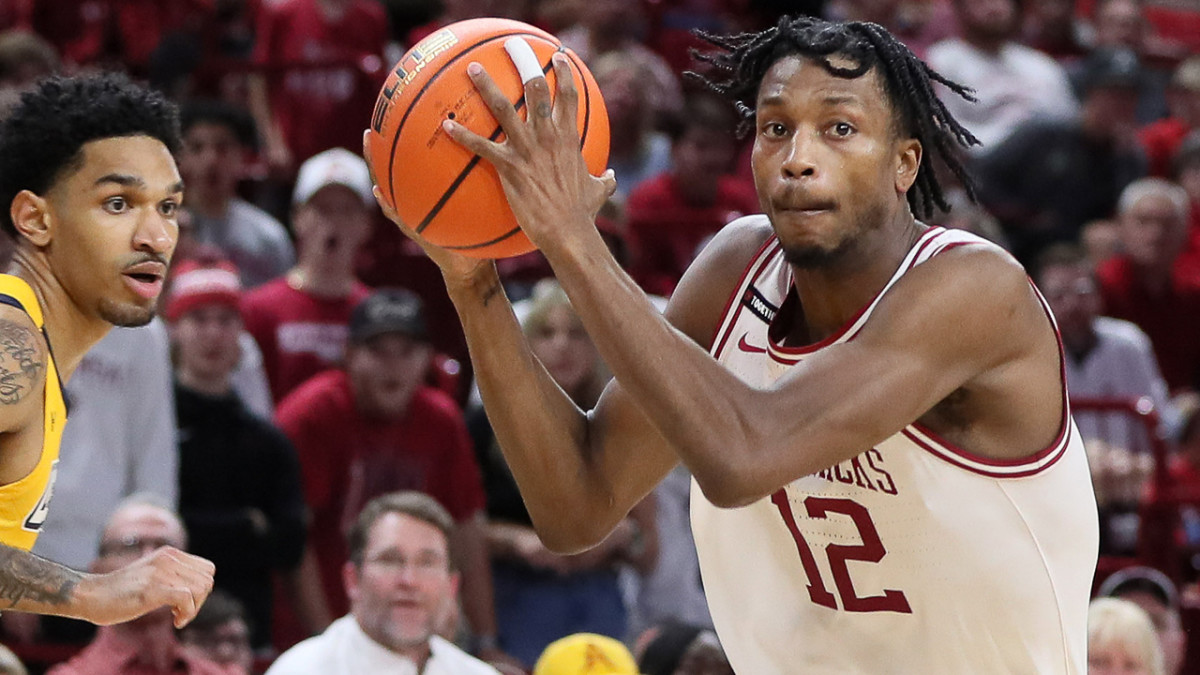 Razorbacks Won't be Swimming with Pigs in Bahamas This Week - Sports ...