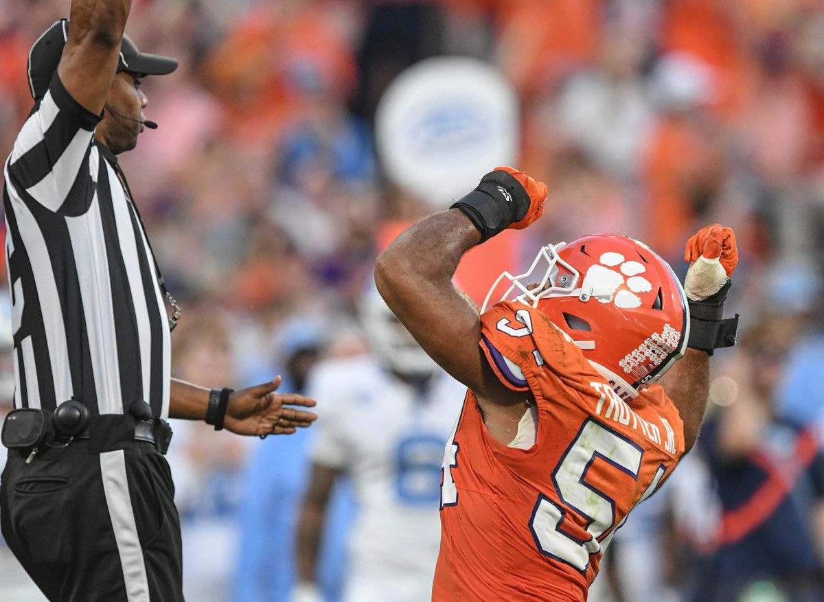 Jeremiah Trotter Jr. Leads Clemson Defense Vs. South Carolina's ...