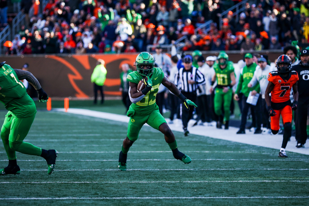 Oregon Football: No. 6 Oregon Ducks Face No. 16 Oregon State Beavers to ...