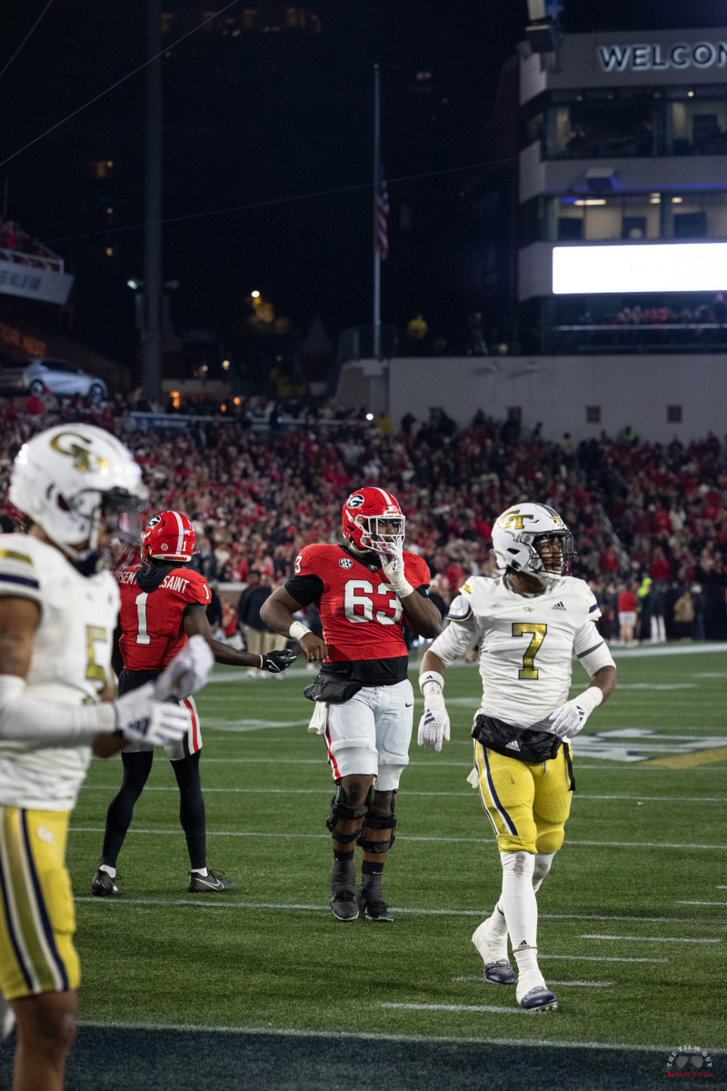 Georgia vs Georgia Tech Photos From the Matchup, Bulldogs Rush to Win ...