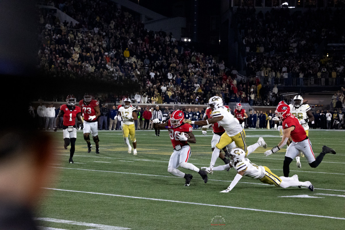 Georgia vs Georgia Tech Photos From the Matchup, Bulldogs Rush to Win ...