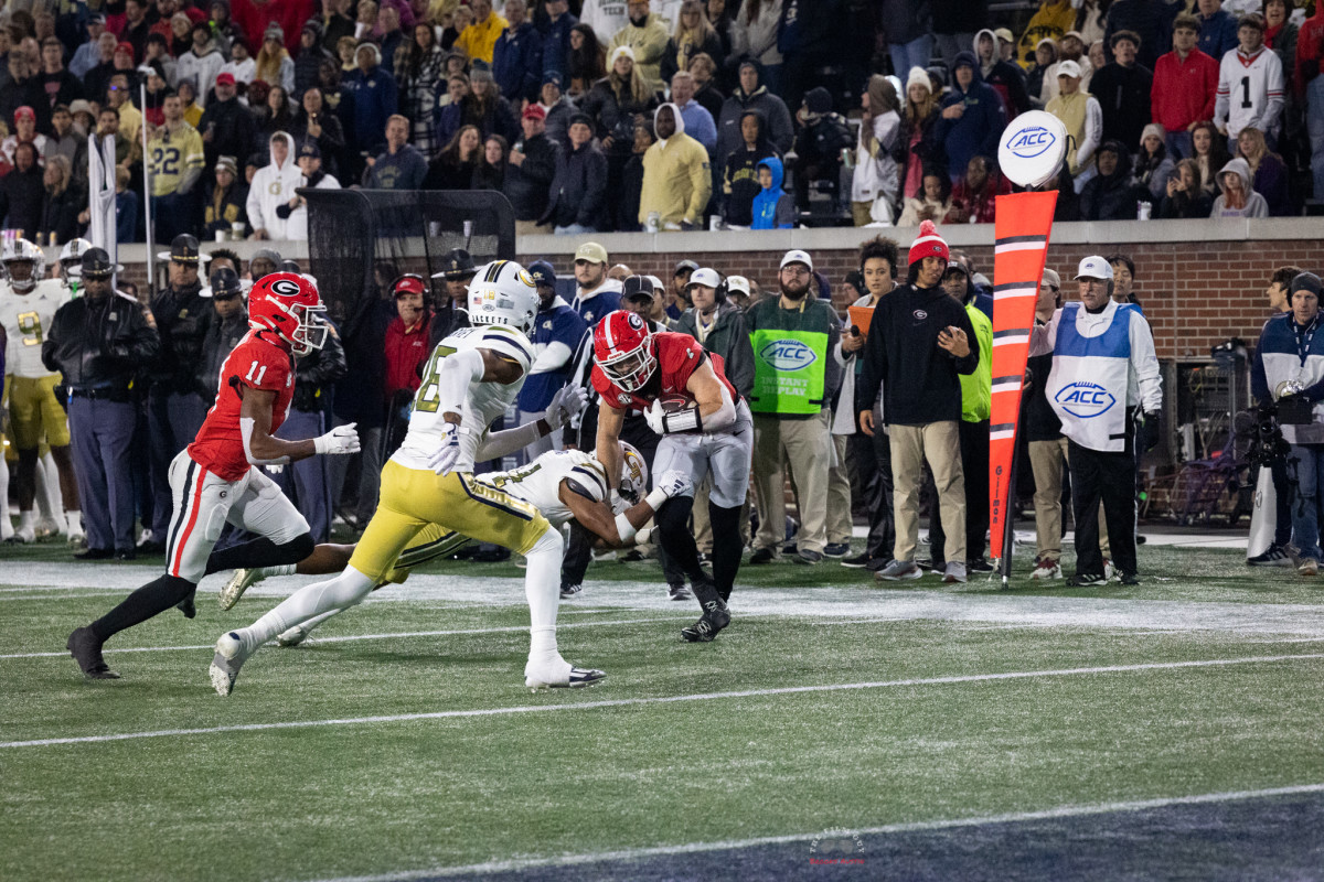 Georgia vs Georgia Tech Photos From the Matchup, Bulldogs Rush to Win ...