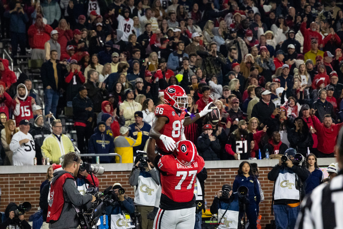 Georgia vs Georgia Tech Photos From the Matchup, Bulldogs Rush to Win ...