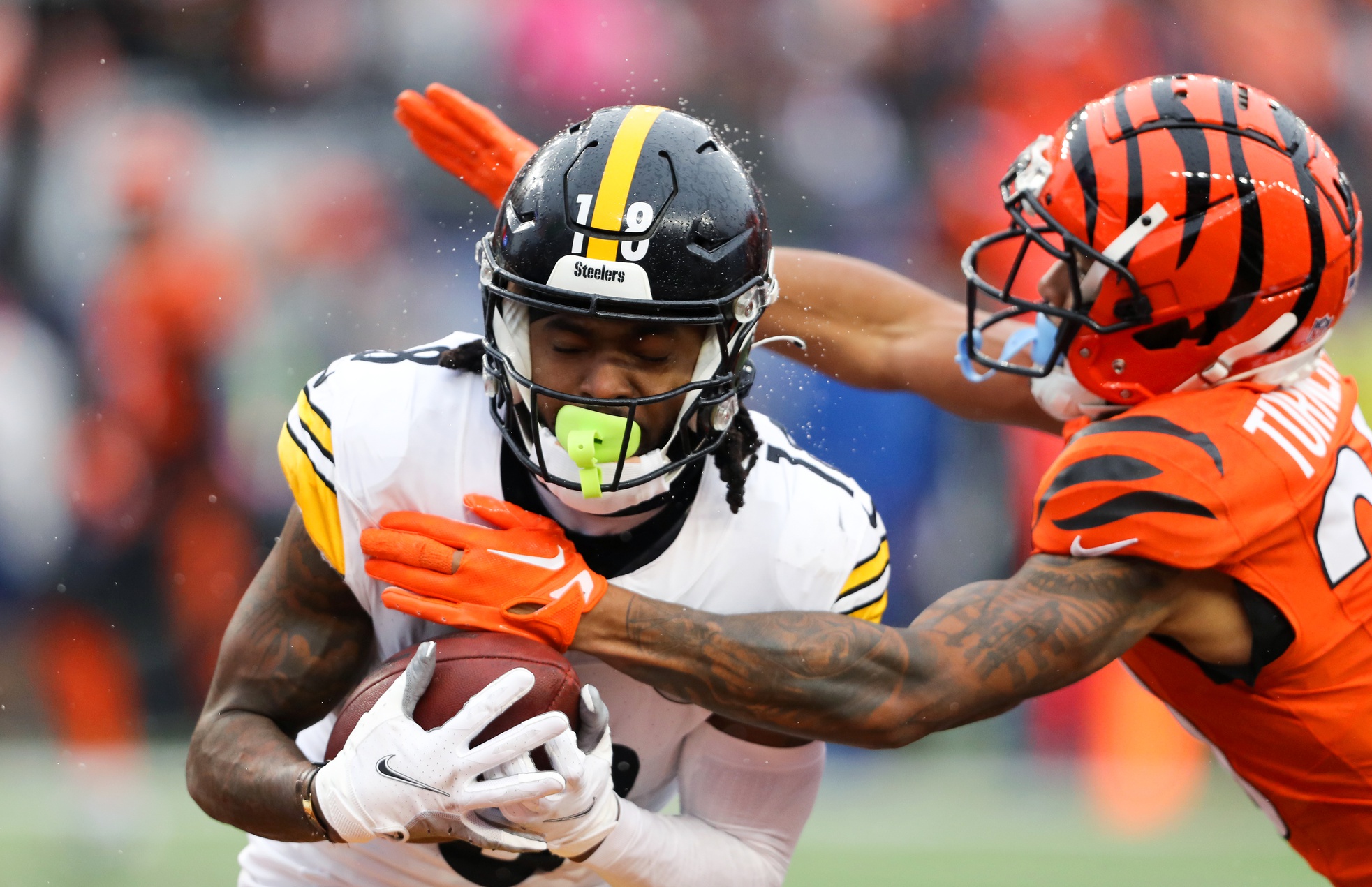 Pittsburgh Steelers Trading Diontae Johnson to Carolina Panthers in ...