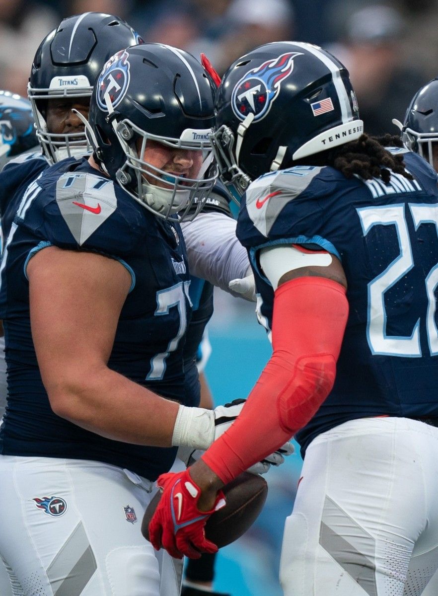 Photo Gallery: Best Pictures From Titans' 17-10 Win Over Carolina ...