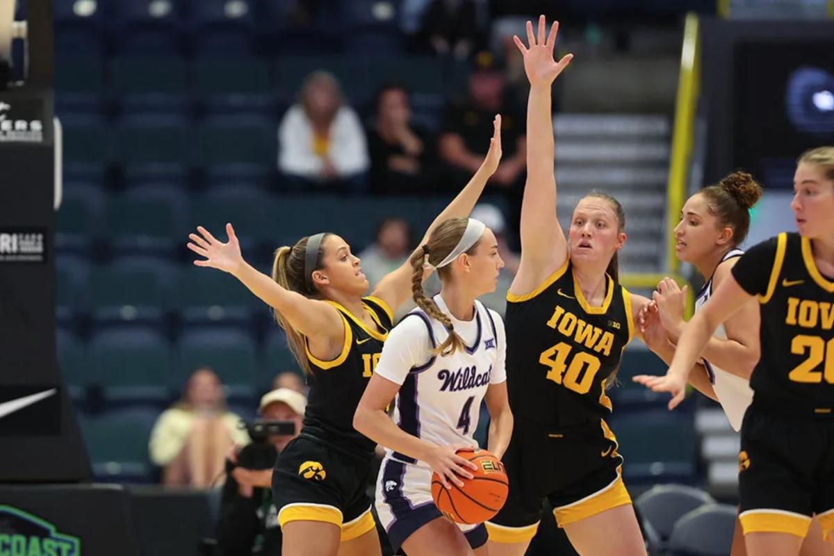 Hawkeyes Win Gulf Coast Showcase - Sports Illustrated Iowa Hawkeyes ...