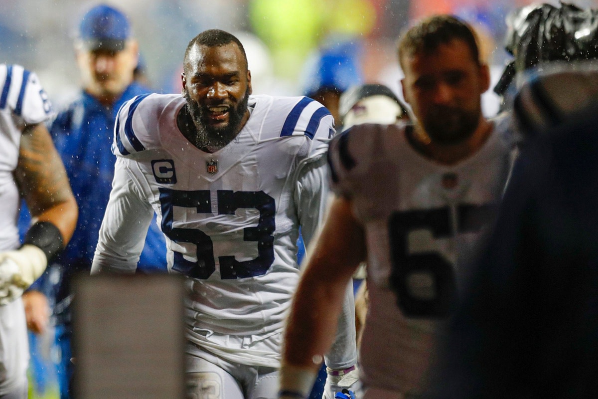 Dallas Cowboys Yet to Sign Shaq Leonard After Visit: Philadelphia ...