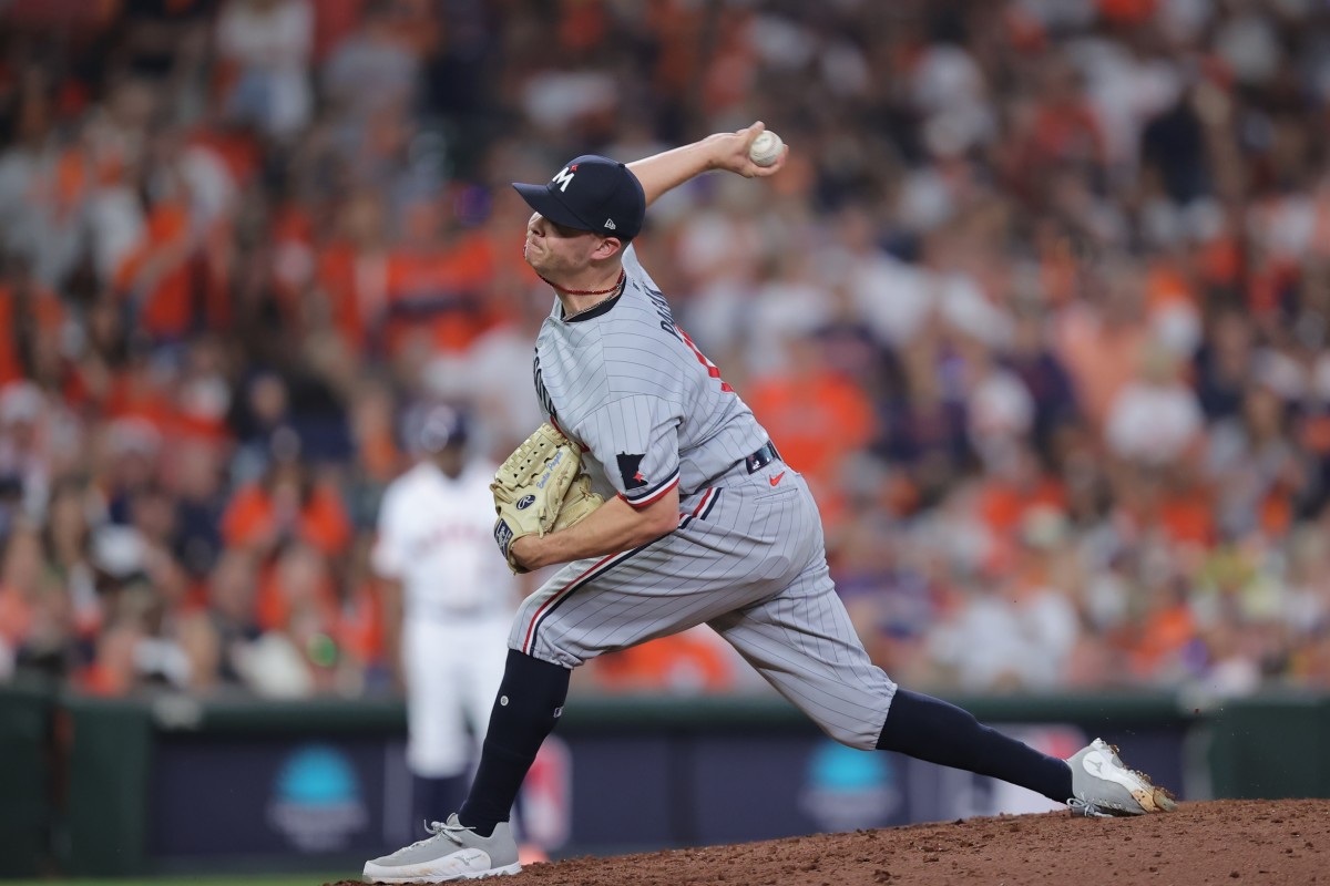 Report: Cincinnati Reds Interested in Signing Reliever Emilio Pagan ...