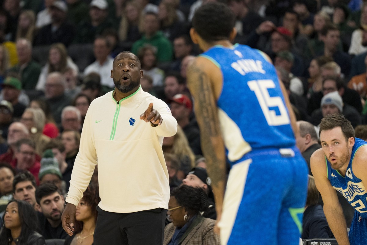 Coach Adrian Griffin reminds the streaking Milwaukee Bucks to stay ...