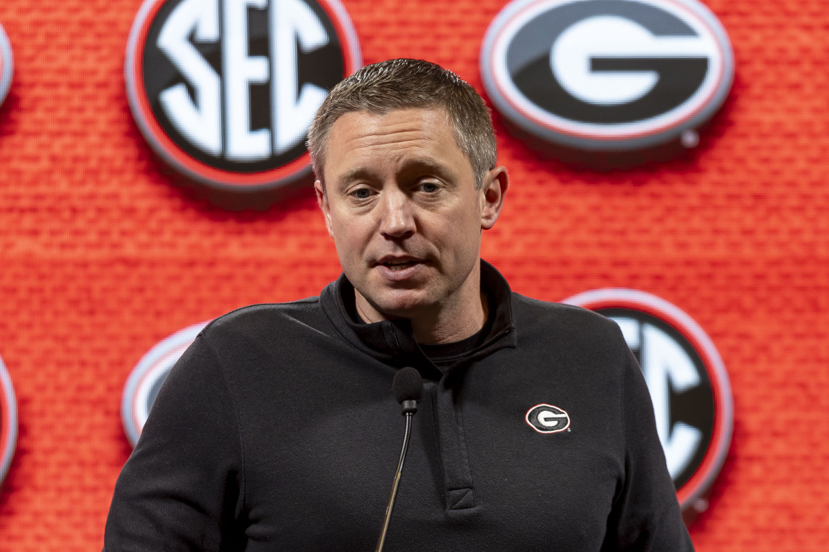 Senior Justin Hill Sinks a Jump Shot in the Final Seconds to give UGA ...