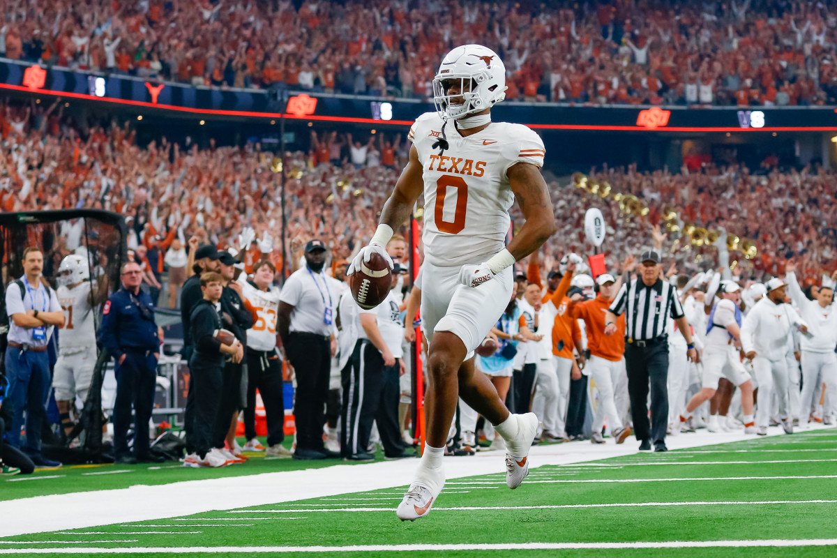 Texas Longhorns TE Ja'Tavion Sanders Declares for 2024 NFL Draft - Sports Illustrated Texas ...