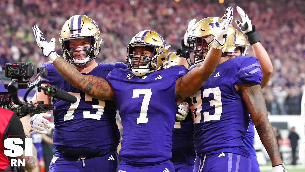 No. 3 Washington Beats No. 5 Oregon in Thrilling 34–31 Victory - Sports Illustrated