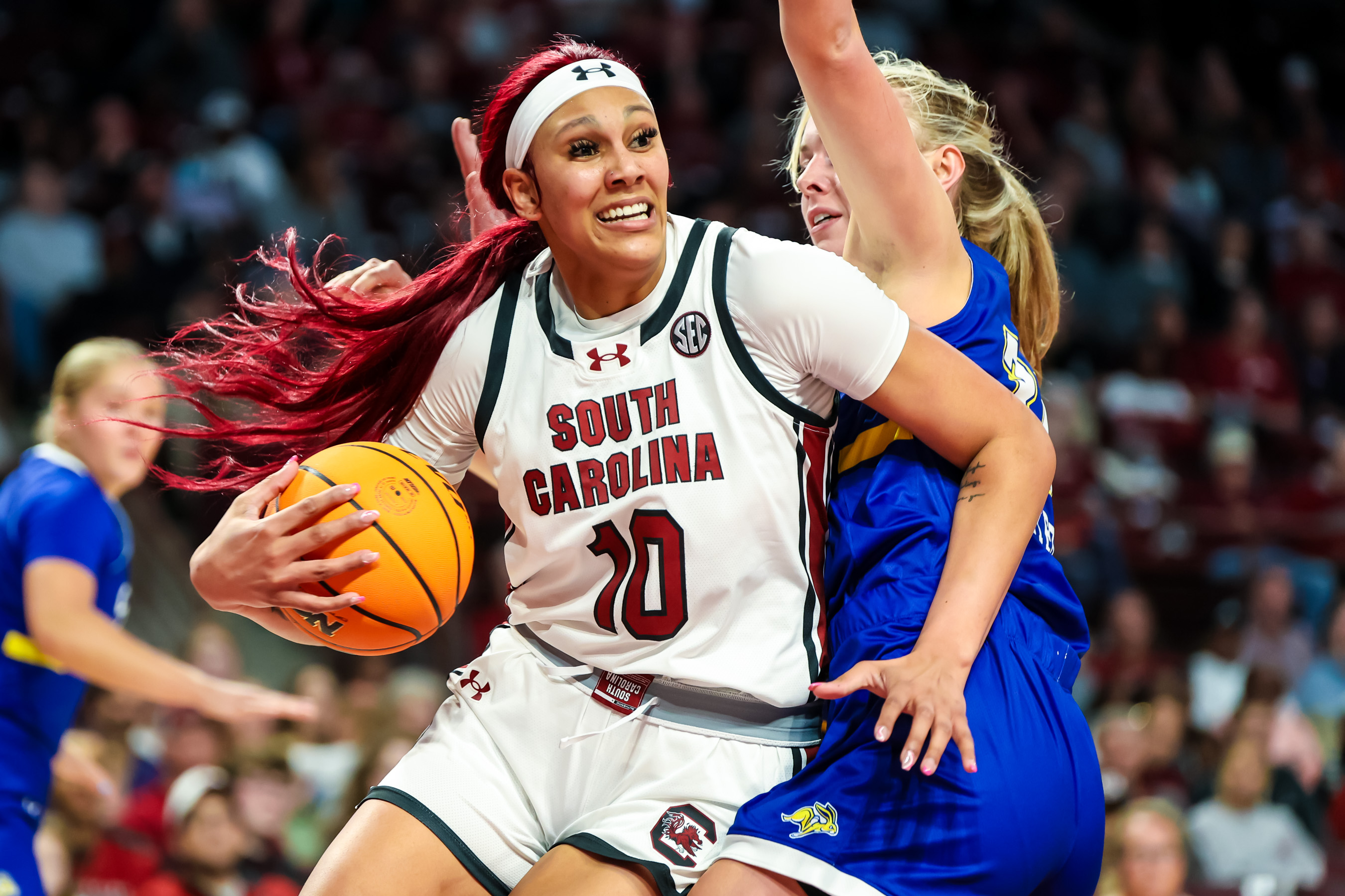 South Carolina Women's Basketball Team Pulls Away Late In 77-61 Victory ...