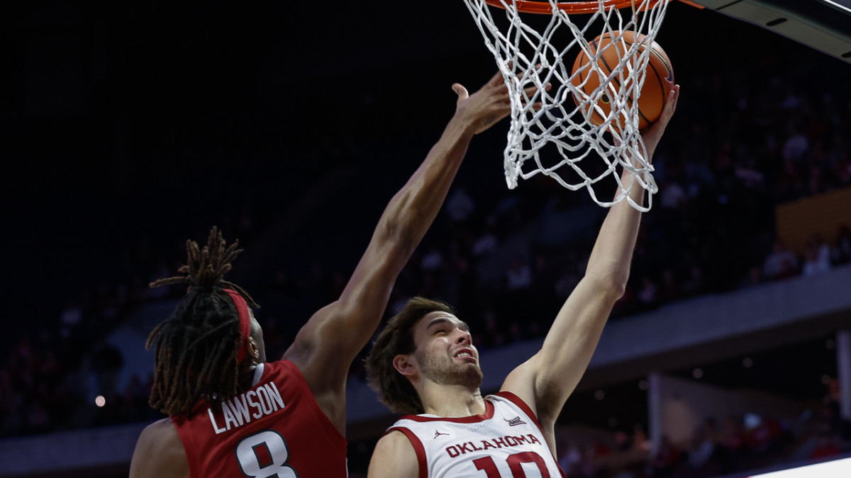 Razorbacks come out flat against Sooners' defense - Sports Illustrated ...