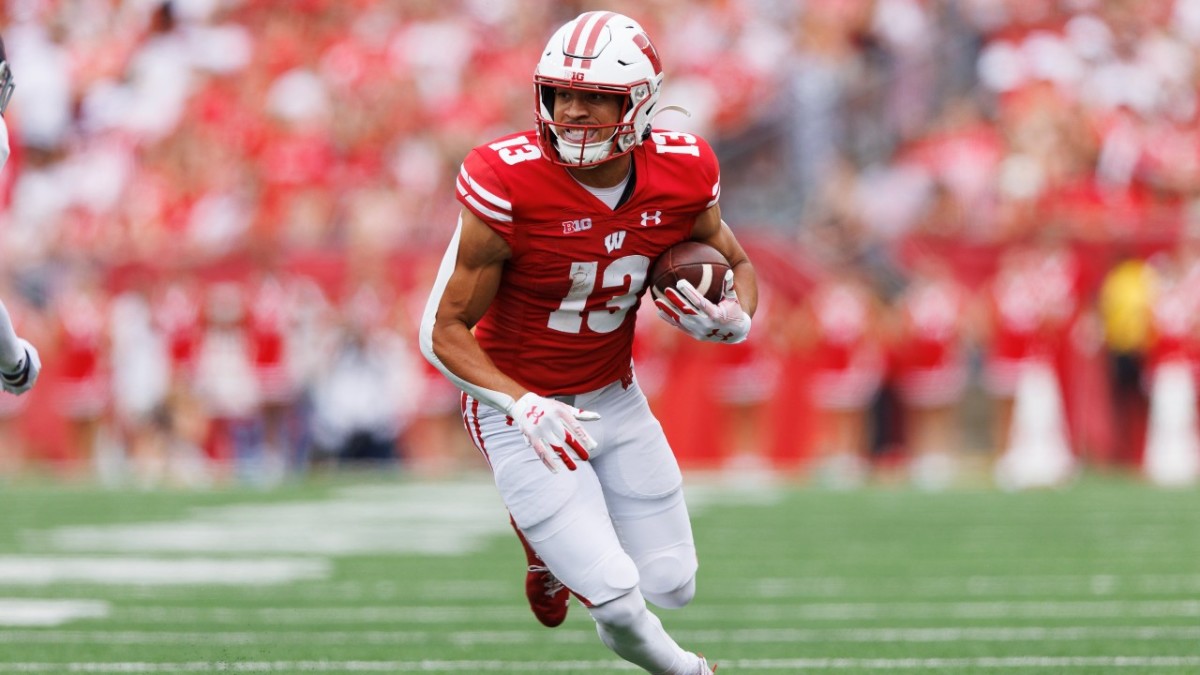 Florida Gators Secure Wisconsin WR Transfer Chimere Dike - Sports ...