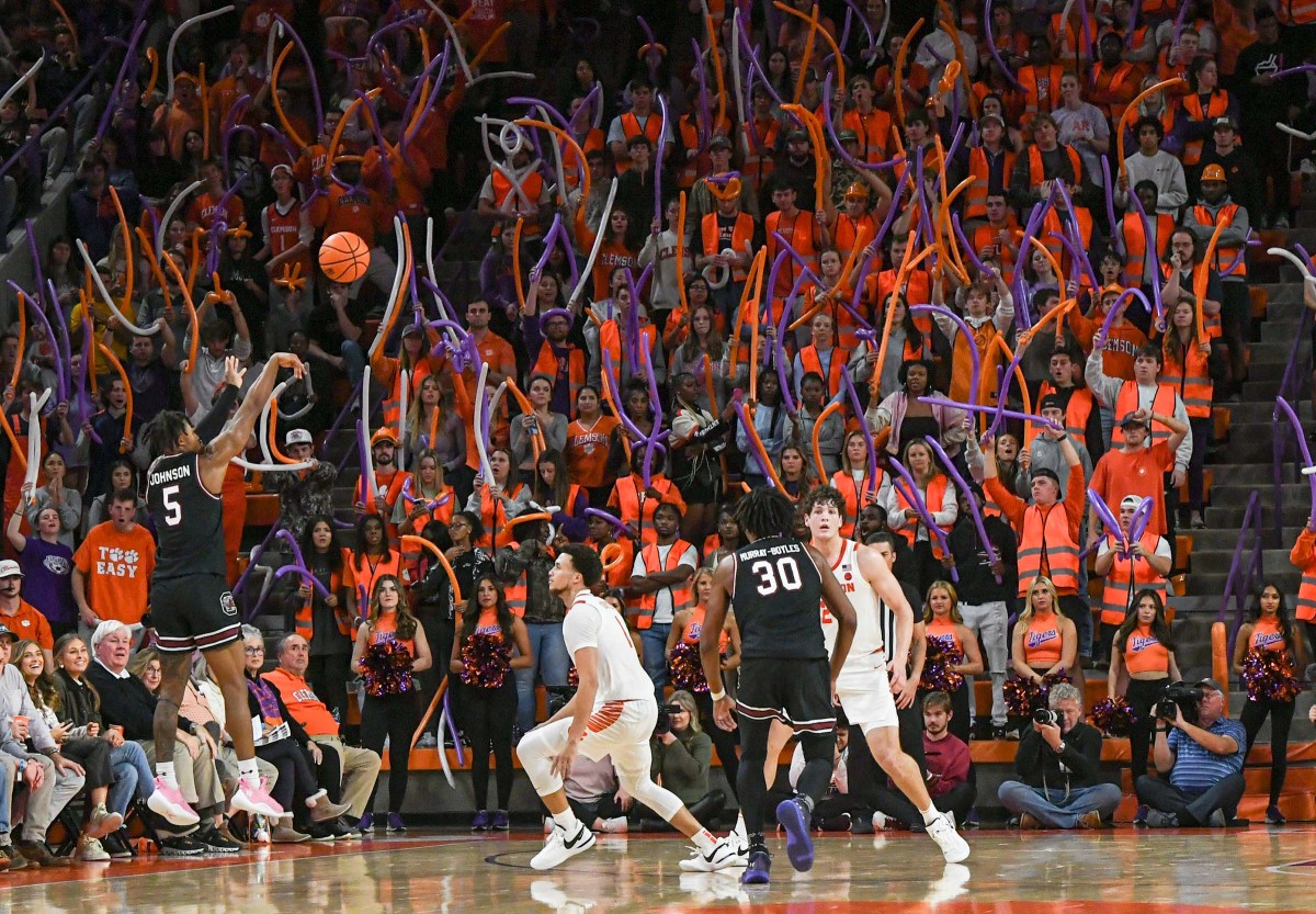 South Carolina's Men's Basketball Team Set To Do Battle Against ...