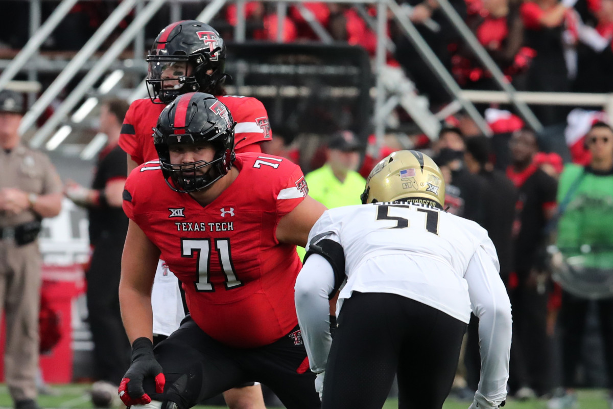 Former Oklahoma State Offensive Lineman Transfers for Second Time ...