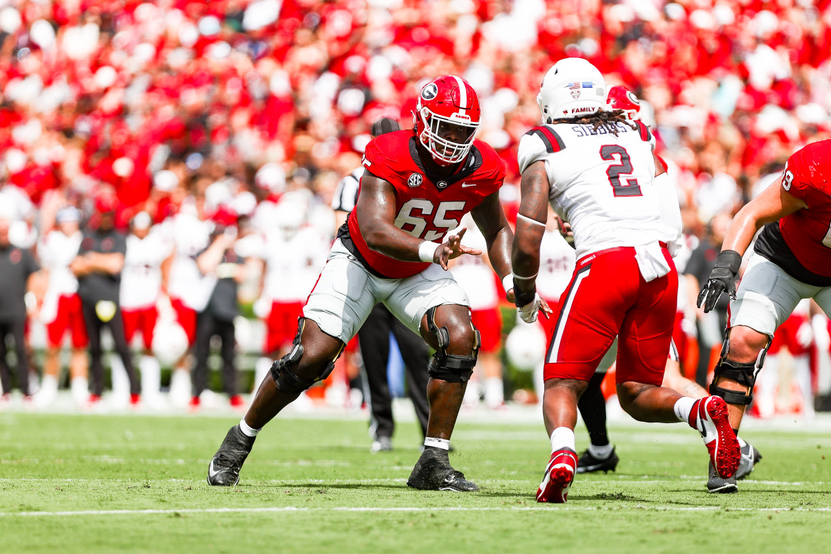 Georgia Football Offensive Lineman Amarius Mims Announces 2024 NFL ...