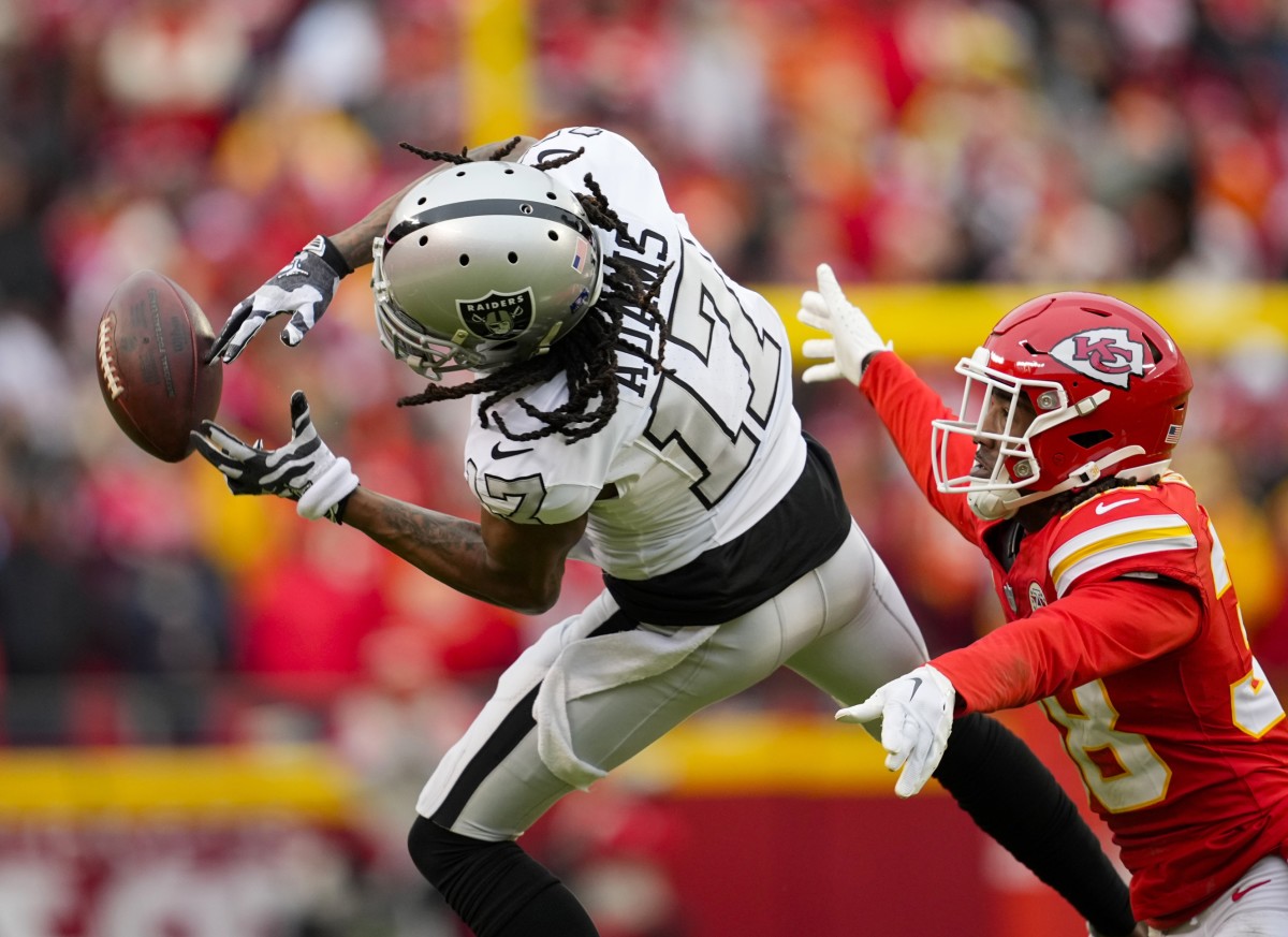 Las Vegas Raiders' Davante Adams is 'rooting for' Antonio Pierce - Sports Illustrated Las Vegas ...