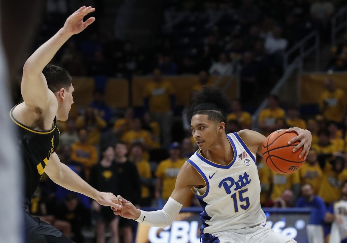 Pitt Panthers Sticking With Jaland Lowe in Starting Lineup - Sports ...