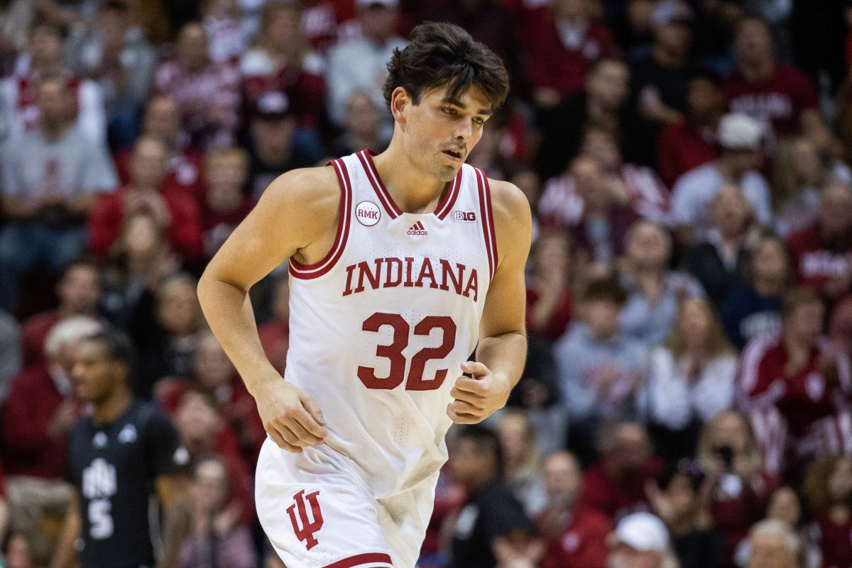 WATCH: Trey Galloway Ignites Hoosiers With Back-to-Back 3-Pointers to ...