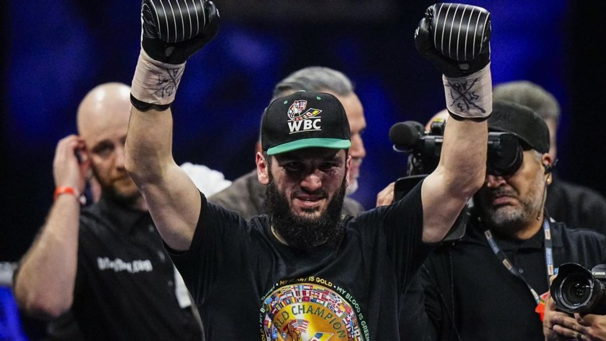 Undisputed Light-heavyweight Champion Beterbiev Wants To Face Dmitry ...