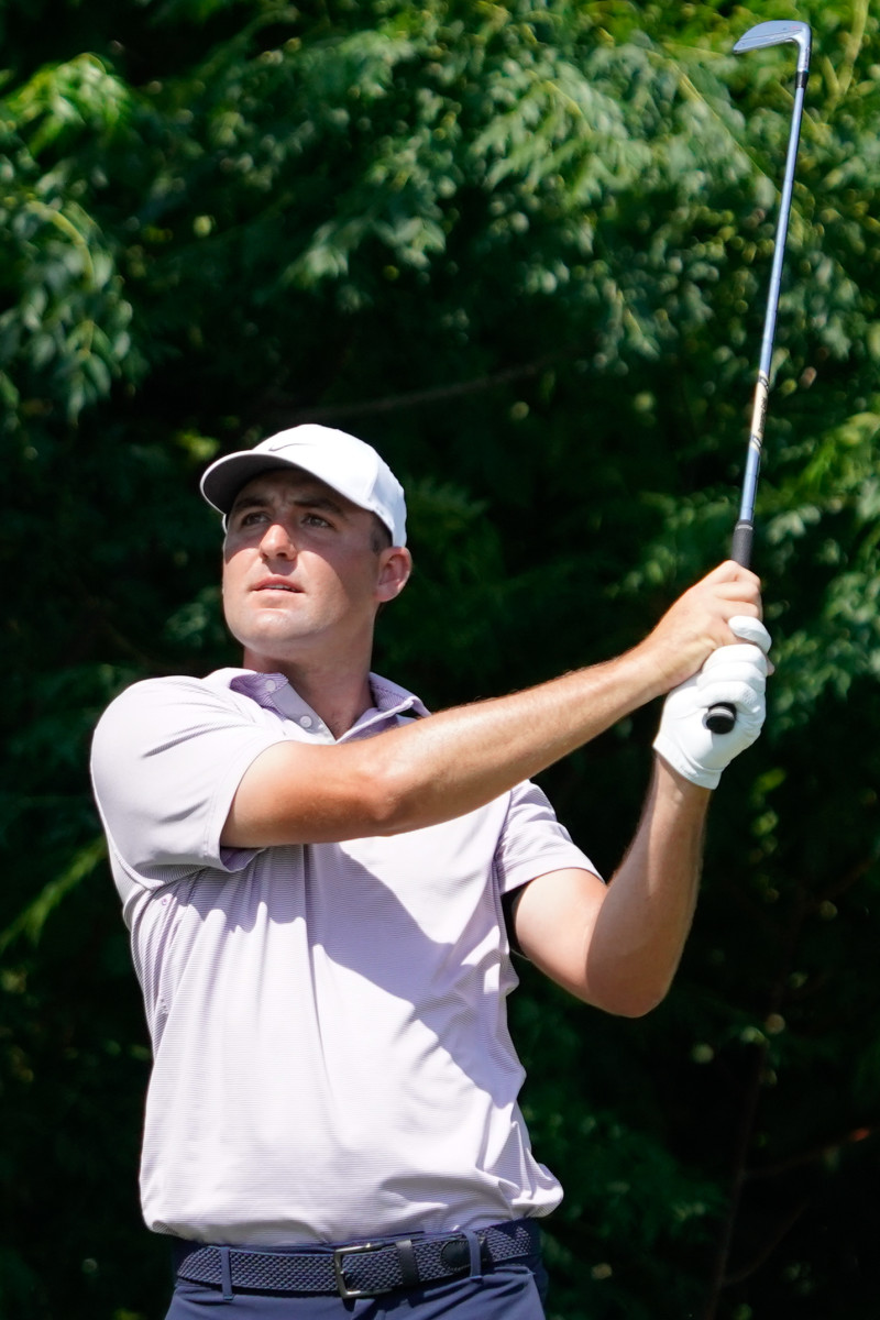 World No. 1 Scheffler Leads Charles Schwab Challenge at Colonial by Two ...