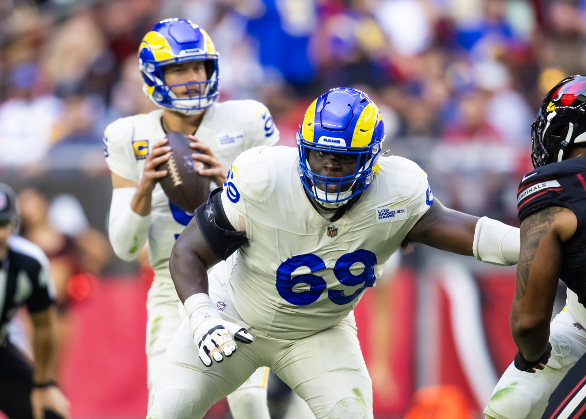 Re-Signing Breakout Offensive Lineman Kevin Dotson Key for Los Angeles ...