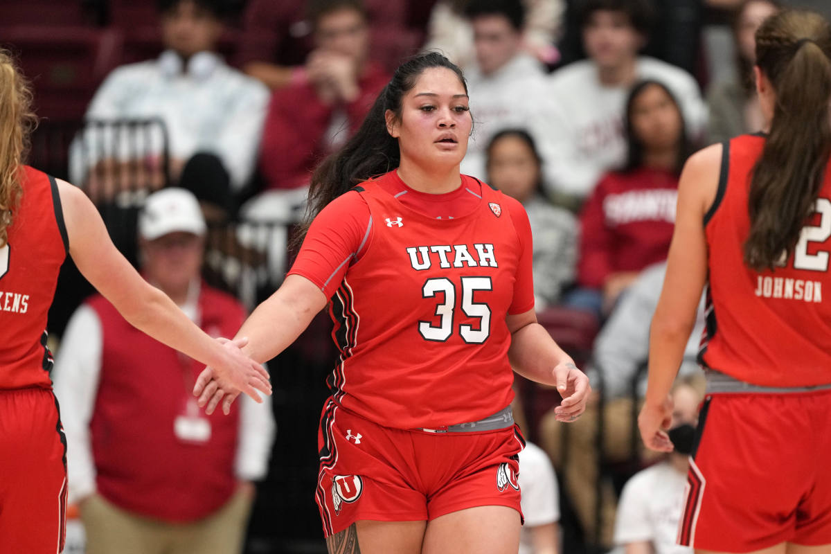 Alissa Pili Drops 37 As No. 20 Utah Upsets No. 6 USC in Blowout Fashion ...