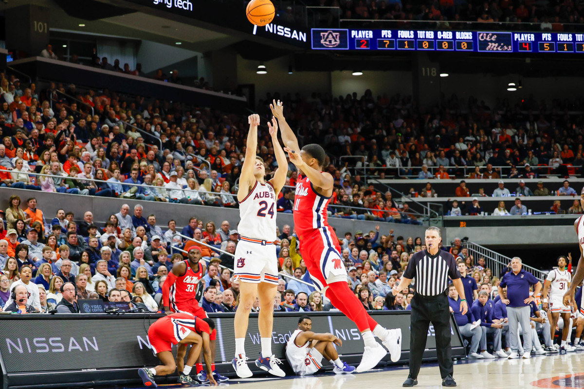 Photos From Auburn Basketball's 82-59 Win Over Ole Miss - Sports ...