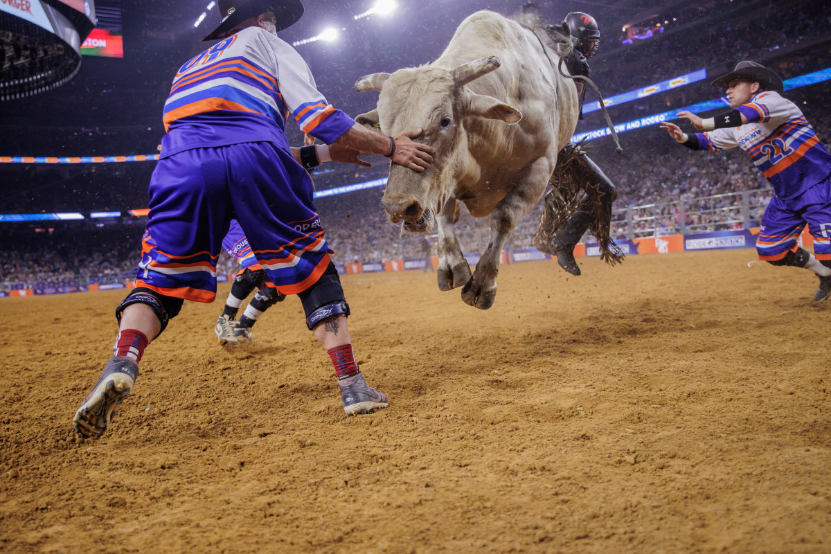 Your Guide to Tournament-Style PRCA Pro Rodeos - Sports Illustrated ...