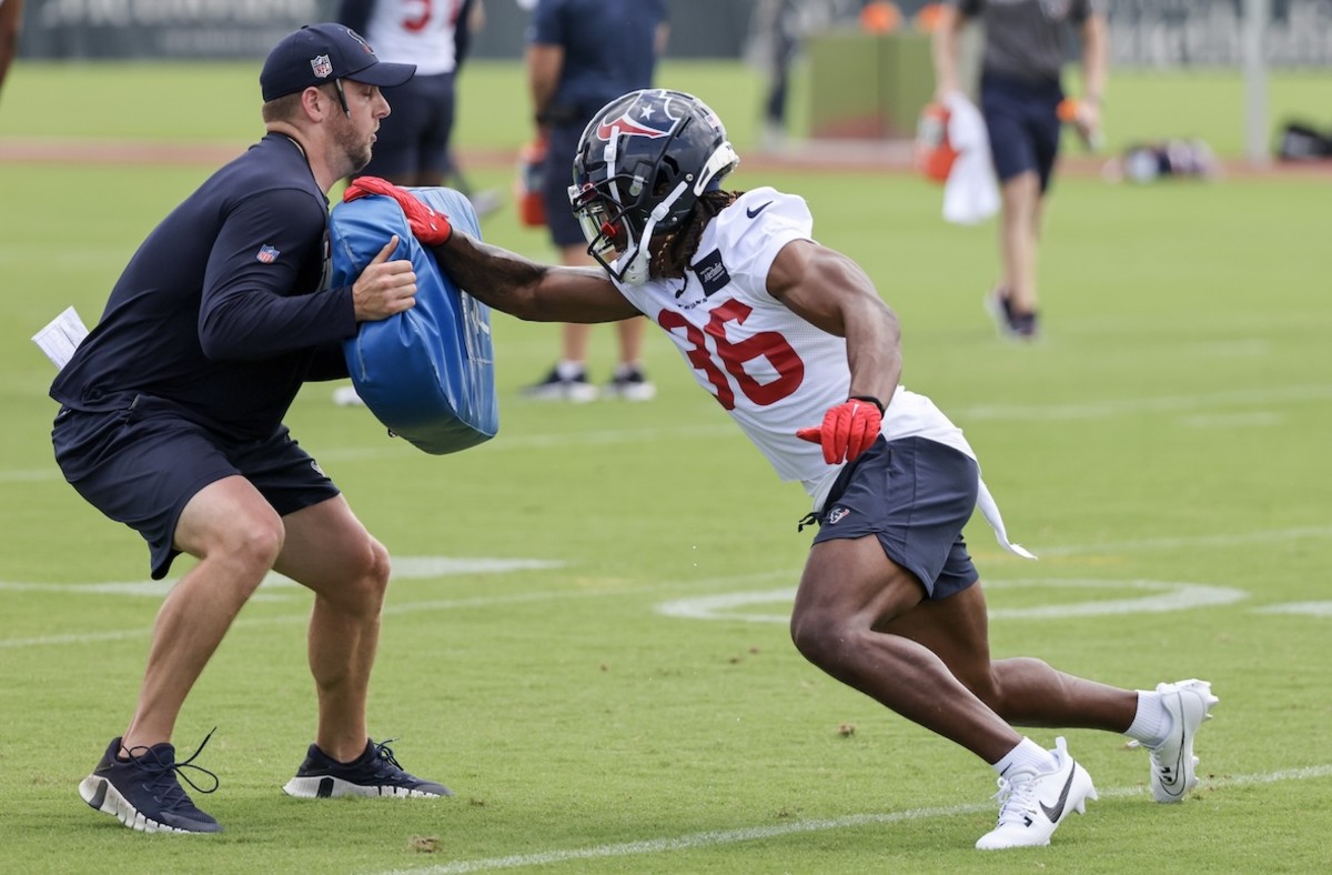 Former Pitt Panthers S Re-Signs With Texans - Sports Illustrated ...