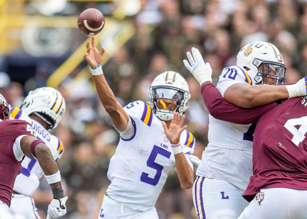 LSU Football: Jayden Daniels Wins The Manning Award - Sports Illustrated LSU Tigers News ...