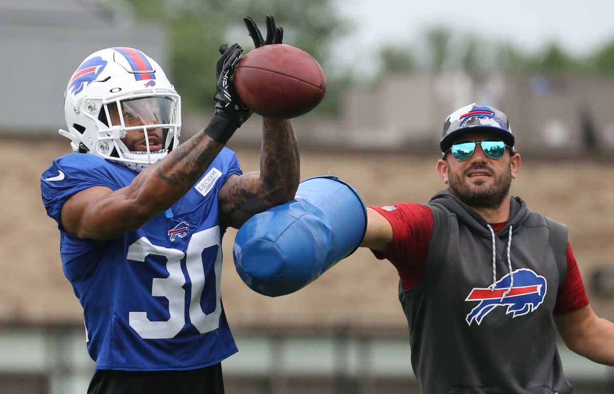 BREAKING: Buffalo Bills Promote LB Coach Bobby Babich To Defensive ...