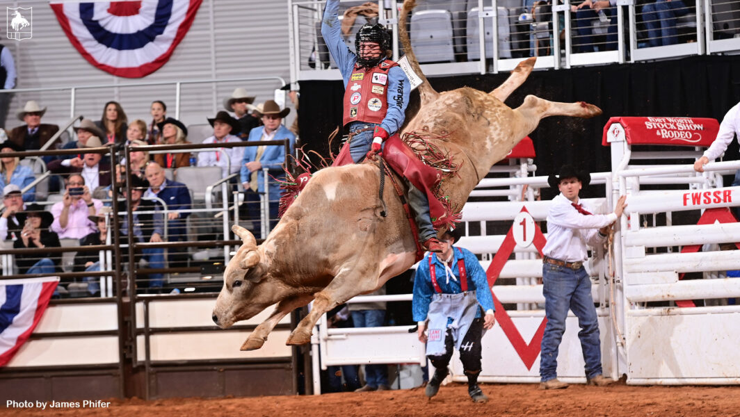 Dickies Arena Lights Up with Bracket 2 Dickies Arena Lights Up with ...