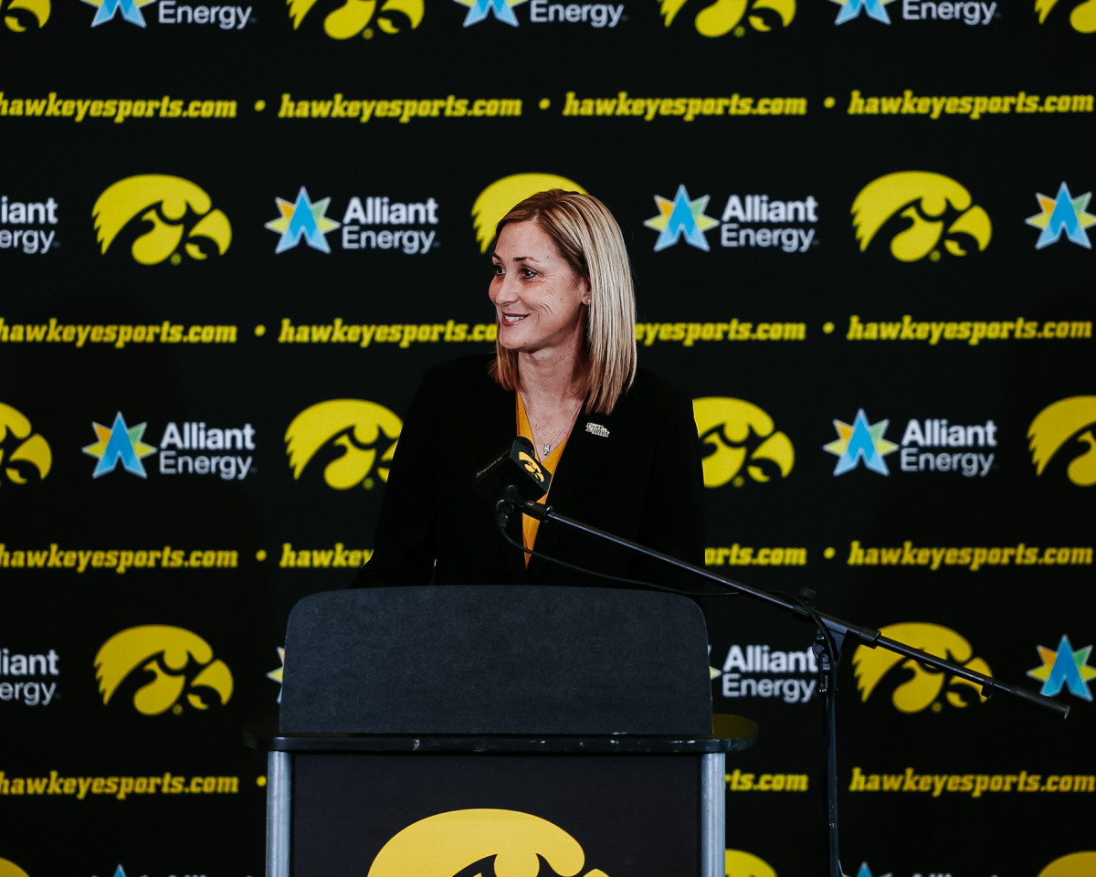 Iowa Feels Like Perfect Fit for Beth Goetz - Sports Illustrated Iowa ...