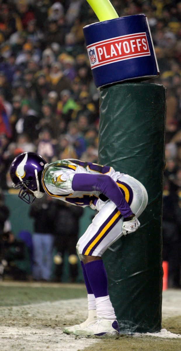 Joe Buck admits he went too far with Randy Moss 'disgusting' call ...