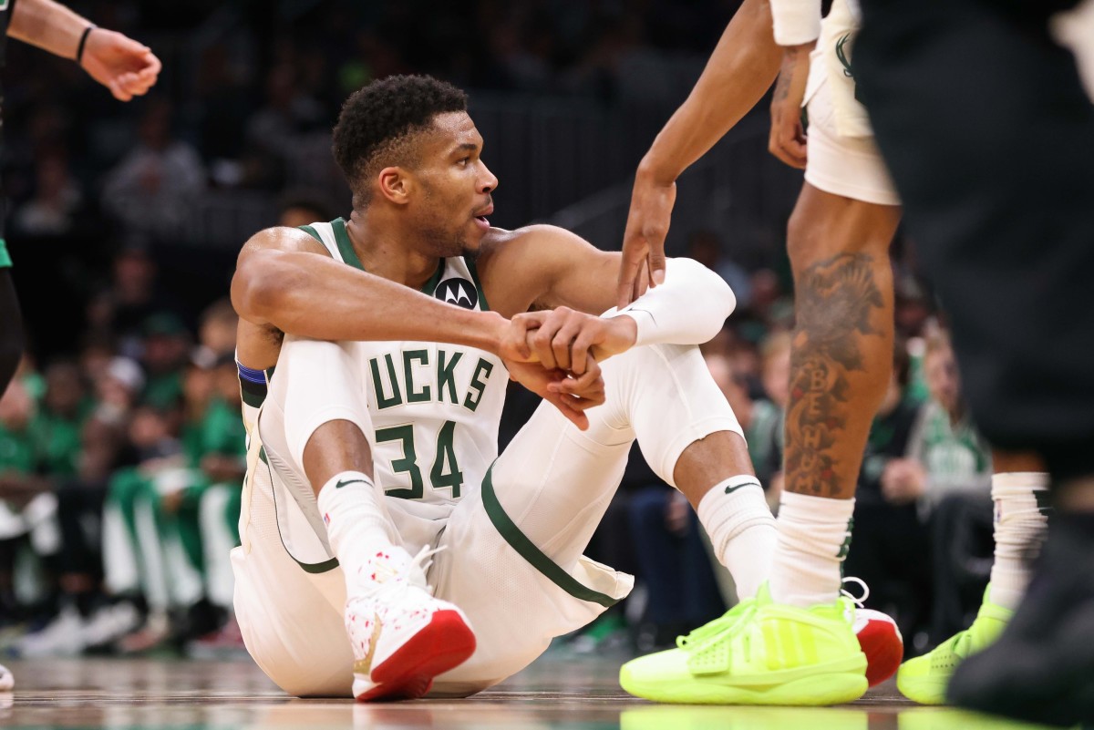 Giannis Antetokounmpo's Current Injury Status For Cavs-Bucks Game - Fastbreak on FanNation