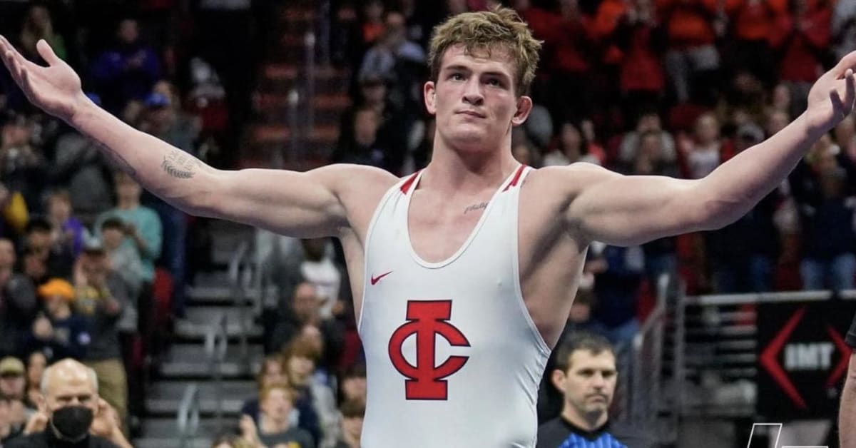 Iowa City's undefeated Ben Kueter, is No. 1 at 215 - Sports Illustrated ...
