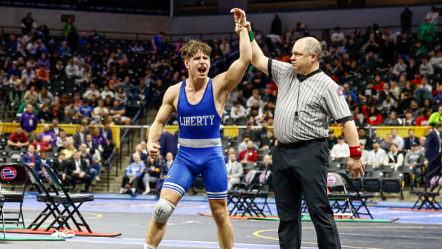 Liberty's Gavin Linsman wins fourth Missouri individual state wrestling ...