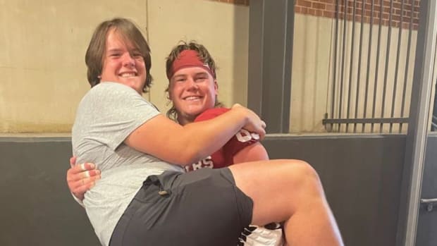 Max Anderson, nation's No. 8 offensive tackle, trims list to 12 ...