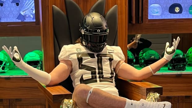 Prediction: Oregon Ducks to beat out Miami, USC for coveted offensive ...