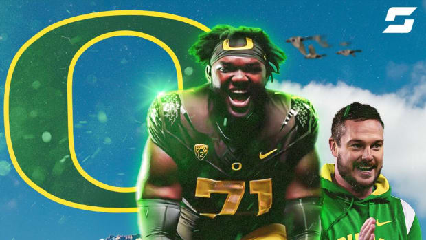 JacQawn McRoy, nation's No. 3 offensive tackle, commits to Oregon Ducks ...
