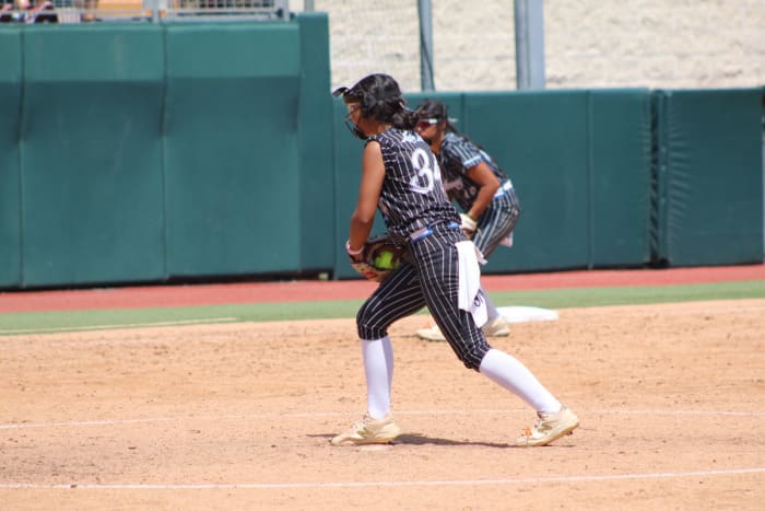 Taylor Reyes, Julia Guerrero power Santa Gertrudis past Grandview in 3A ...
